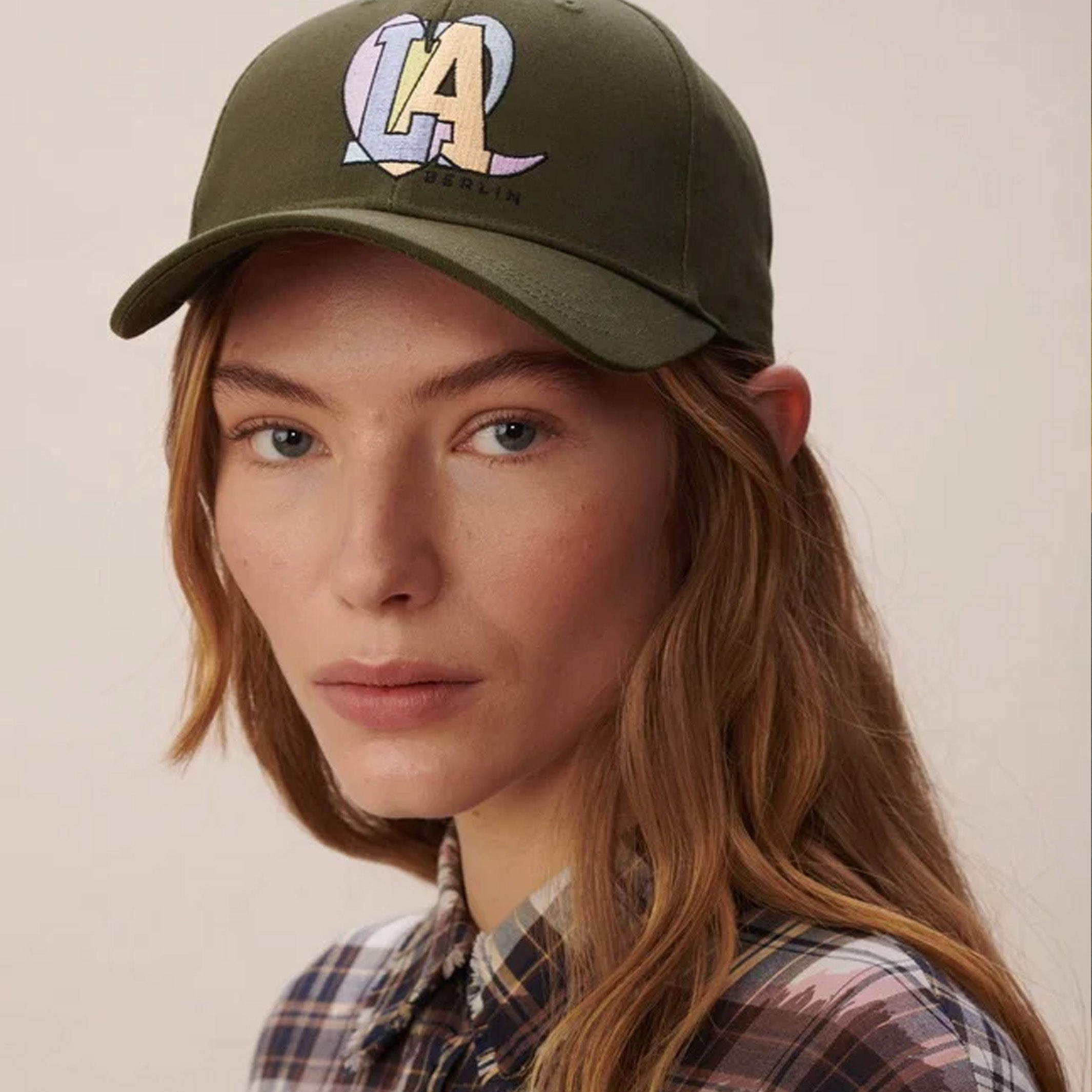 Køb Kasketter til kvinder | Cassandra.dk